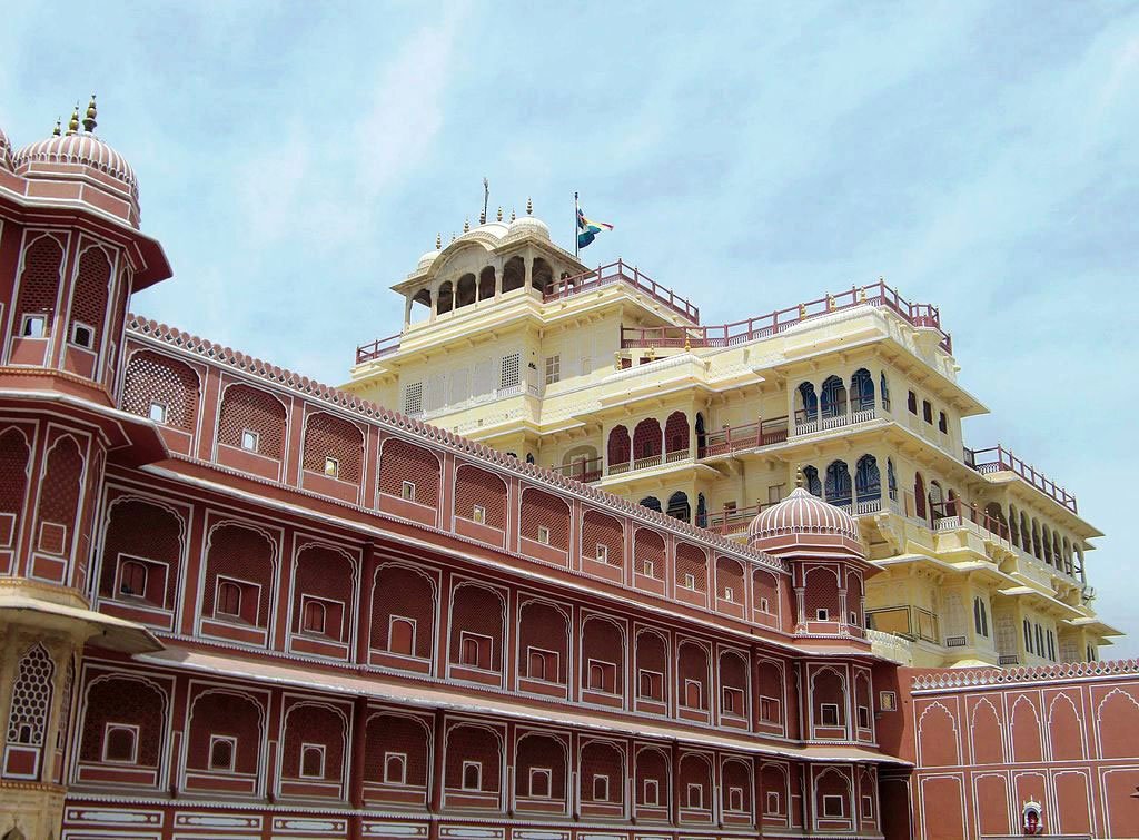 Top 10 Palaces of India where you can live like a King