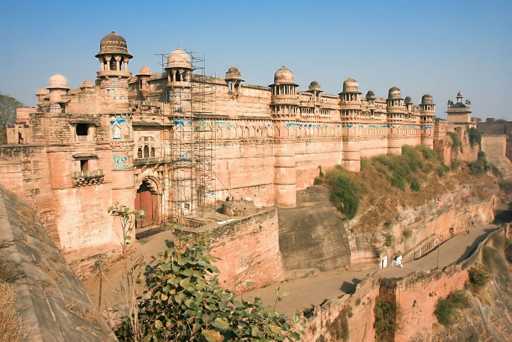Top 10 Forts of India are Massive & Awesome